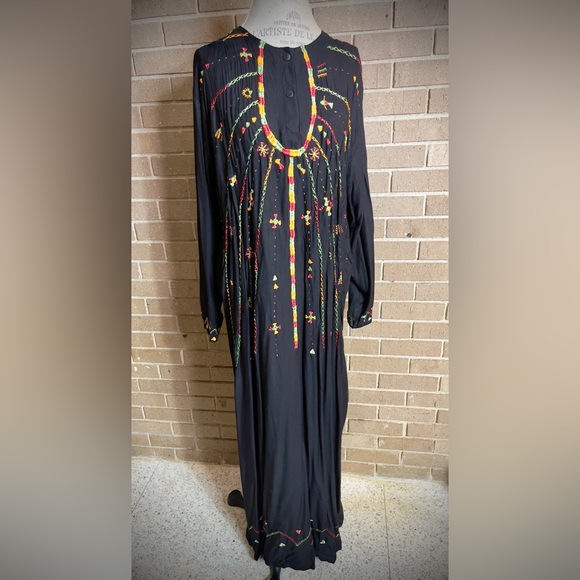 Lady Cactus | Dresses | Beautiful Siwa Symbol Hand Embroidered Black ...